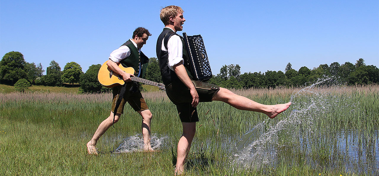 Die Mitglieder der Unterhaltungskombo Zwoaralloa aus dem Oberland